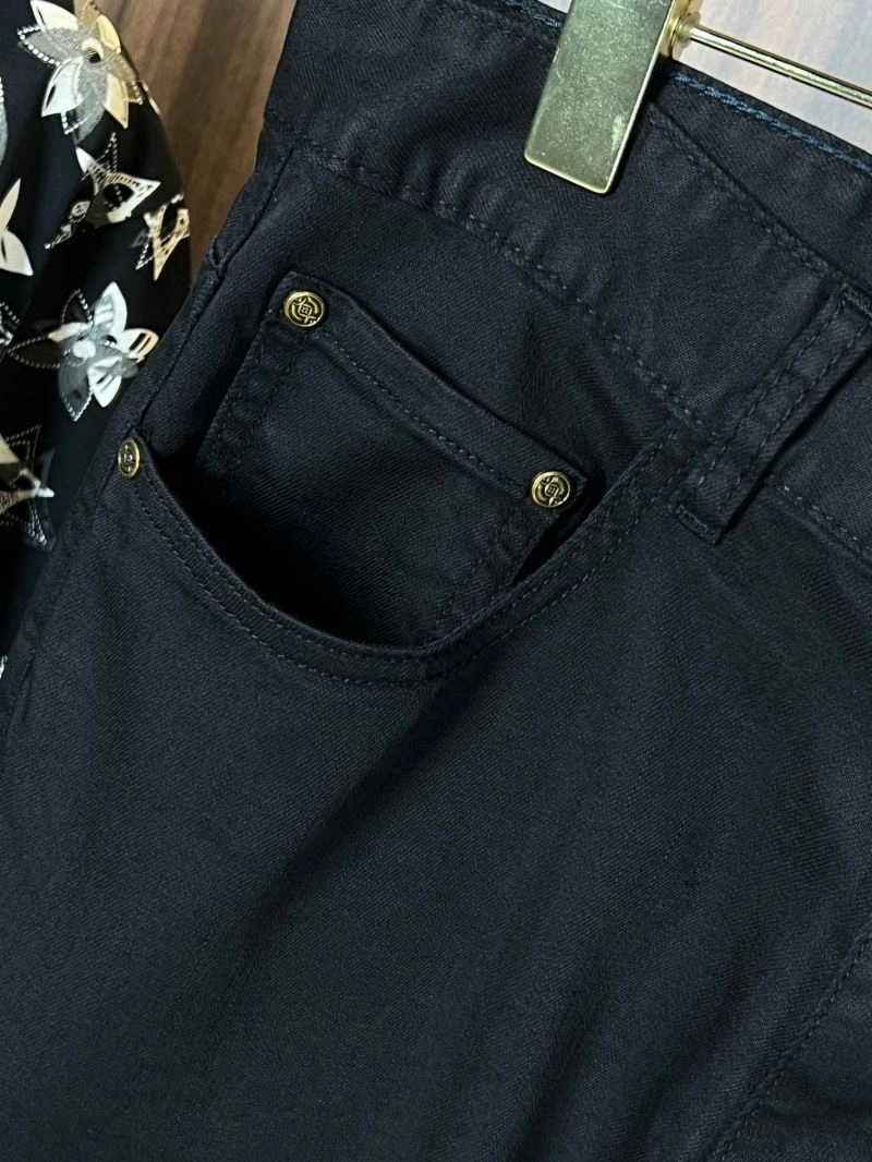 Inexpensive Louis Vuitton Jeans
