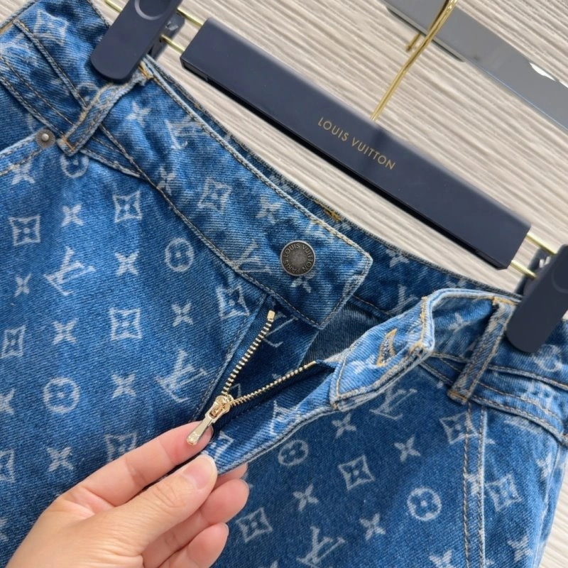 Low-cost Louis Vuitton Jeans