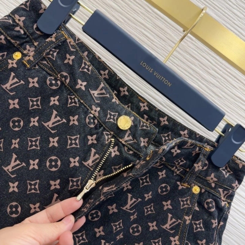 Accurate model Louis Vuitton Jeans