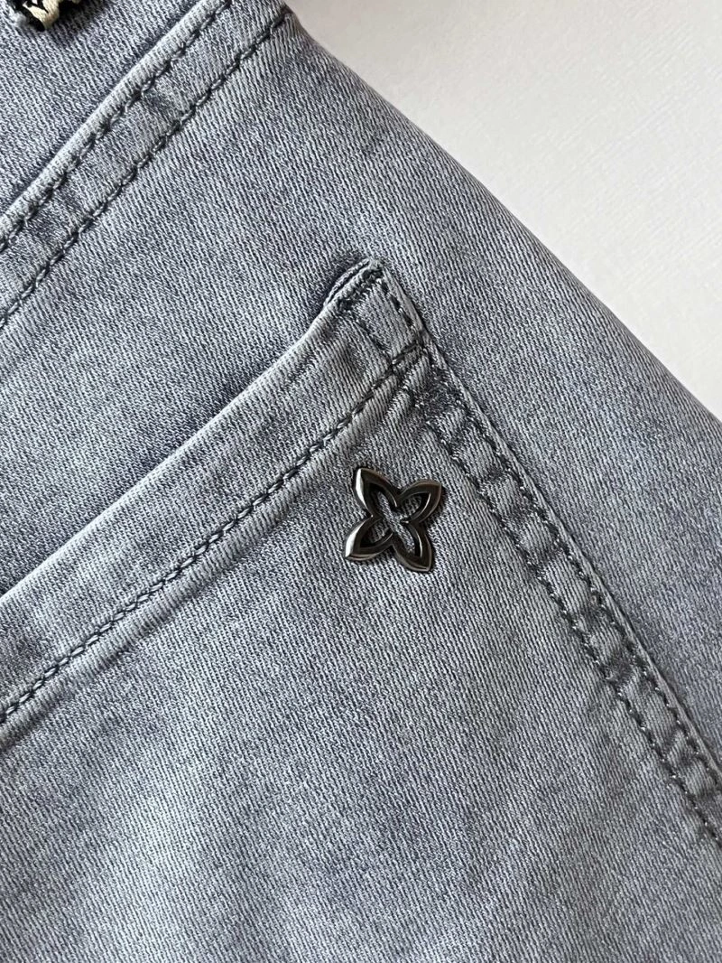 Exact replica Louis Vuitton Jeans