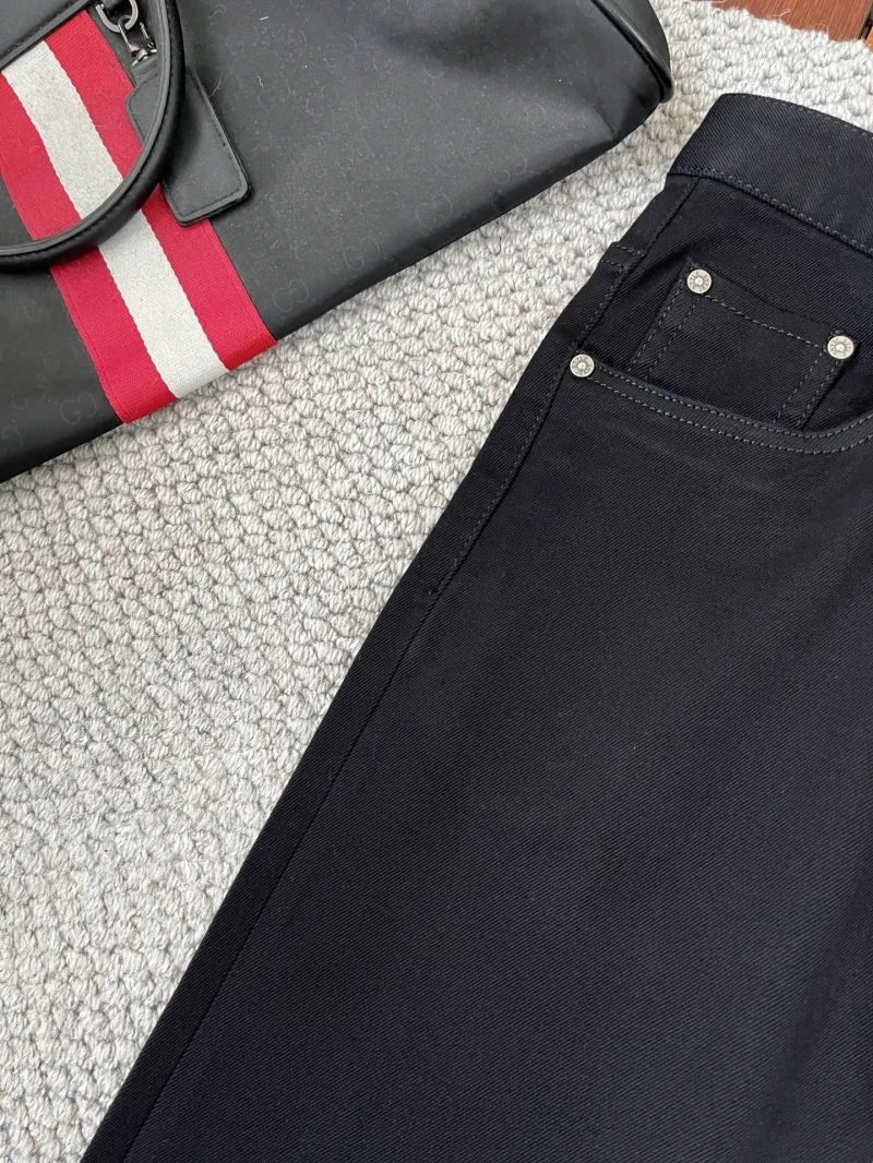 Accurate model Louis Vuitton Jeans