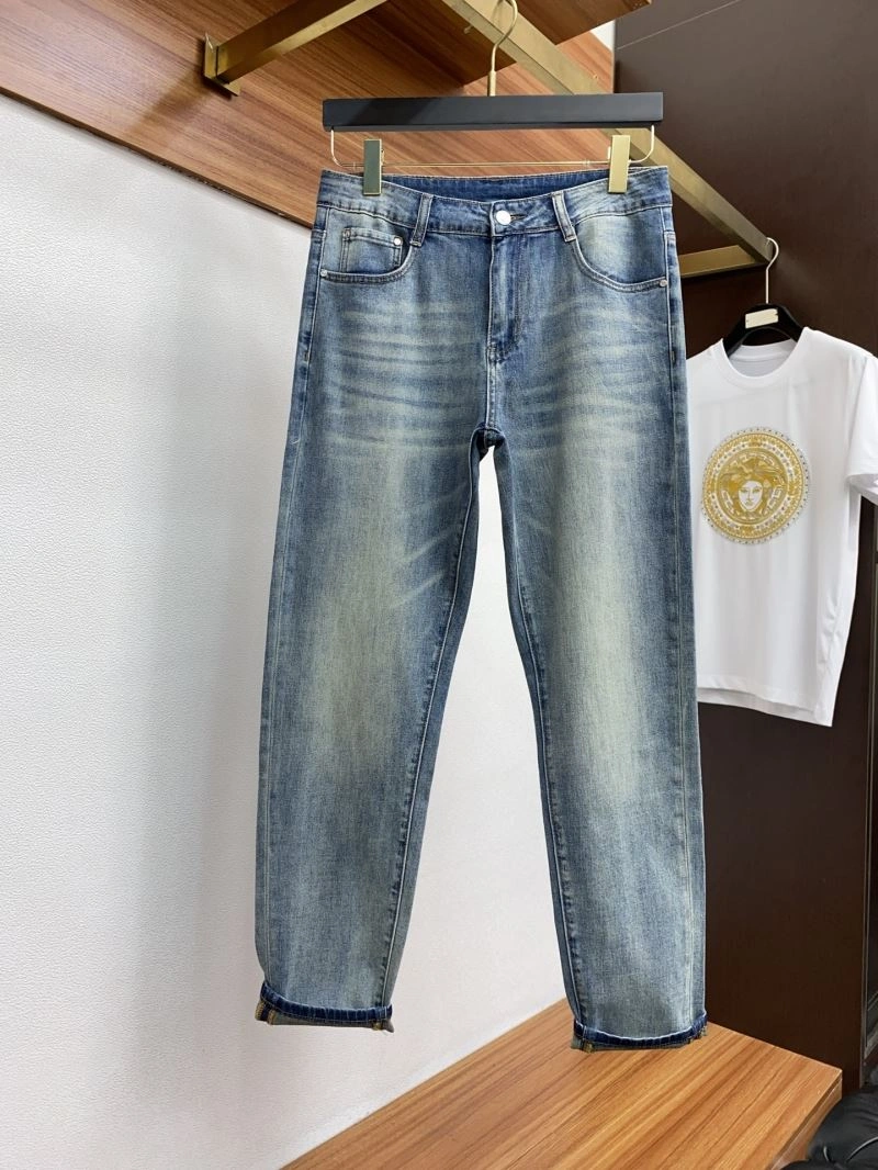 Accurate model Louis Vuitton Jeans
