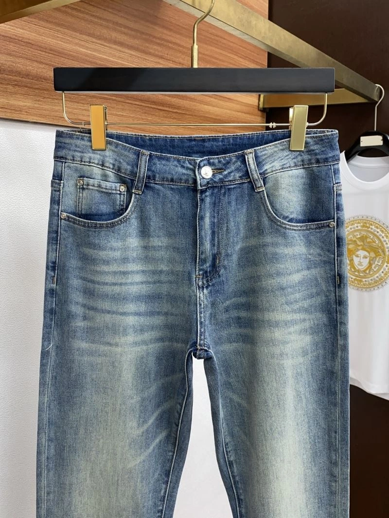 Accurate model Louis Vuitton Jeans