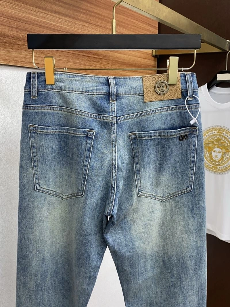 Accurate model Louis Vuitton Jeans