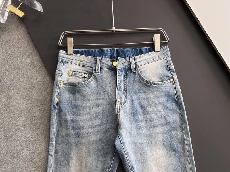 Inexpensive Louis Vuitton Jeans