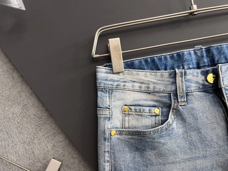 Inexpensive Louis Vuitton Jeans