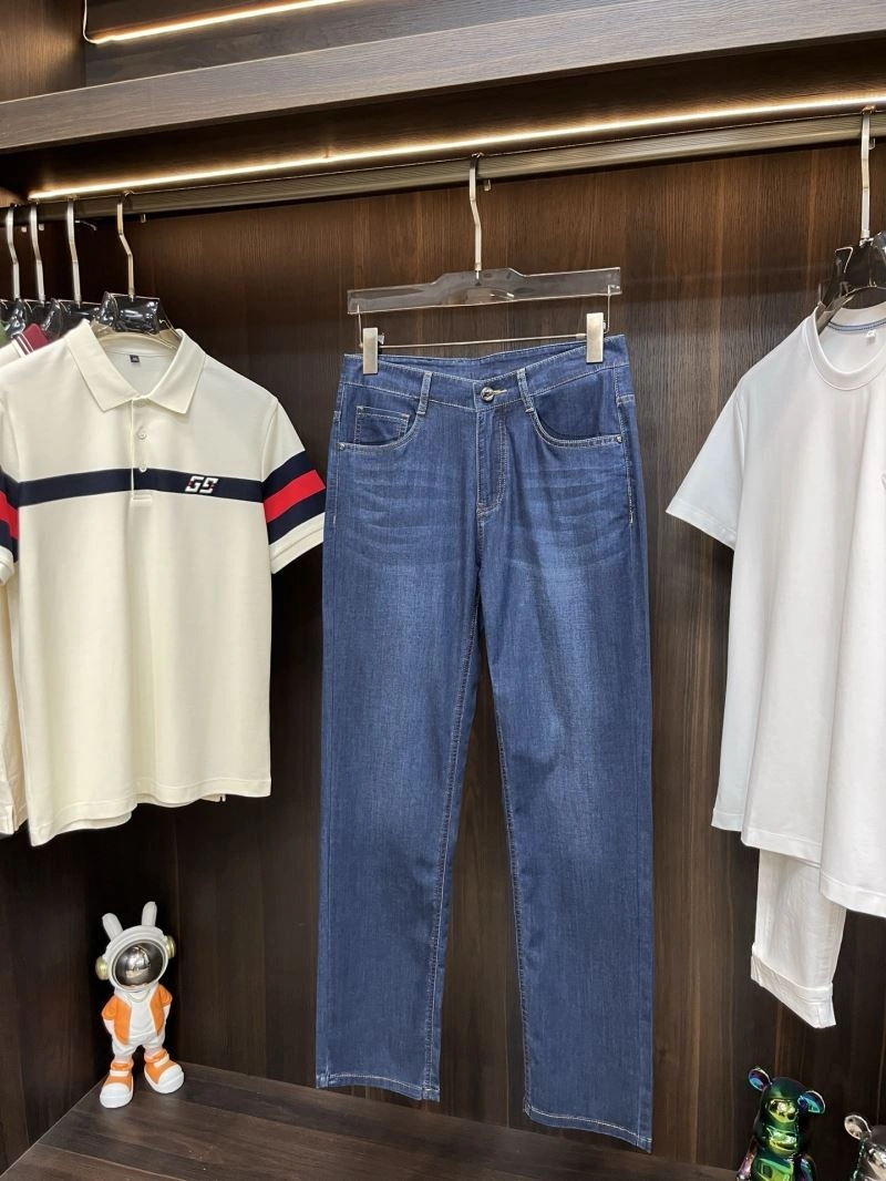Inexpensive Louis Vuitton Jeans