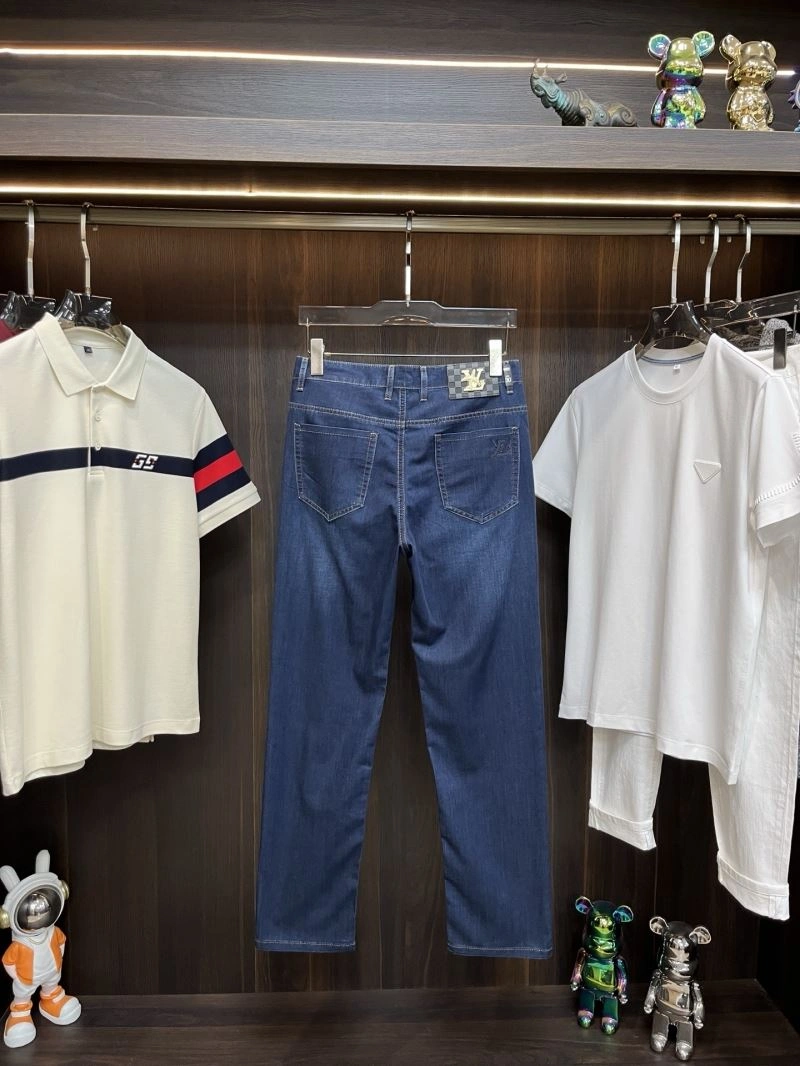 Inexpensive Louis Vuitton Jeans