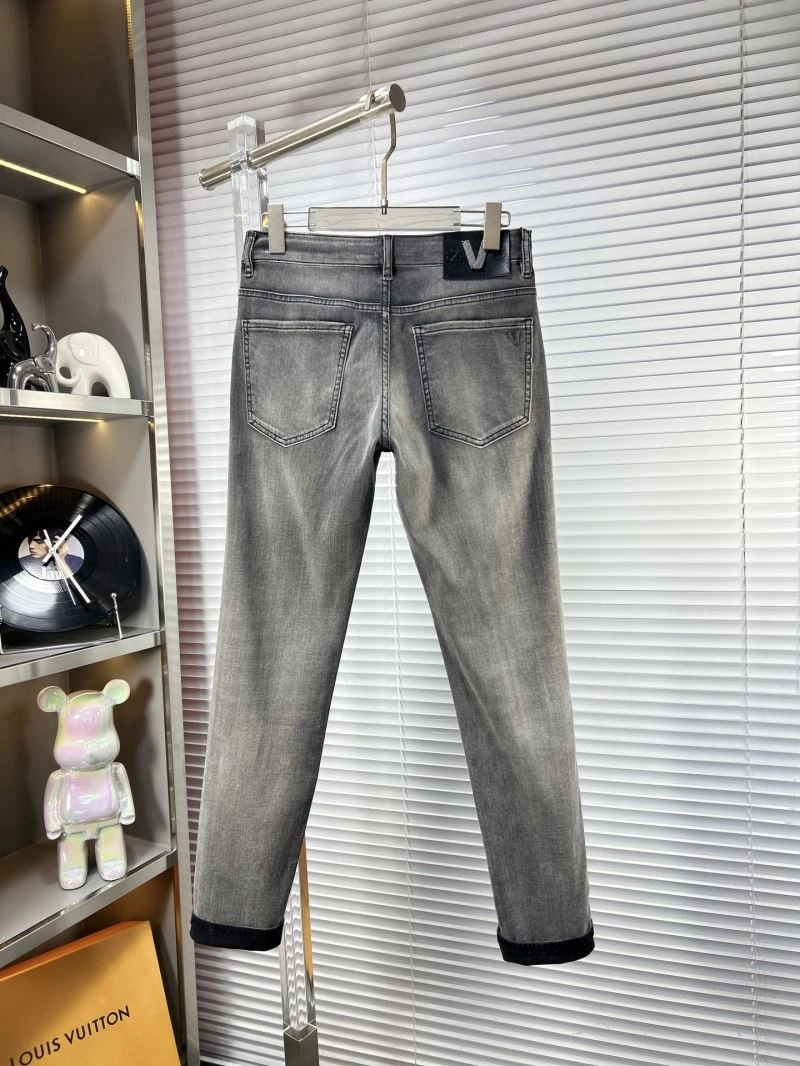 Inexpensive Louis Vuitton Jeans