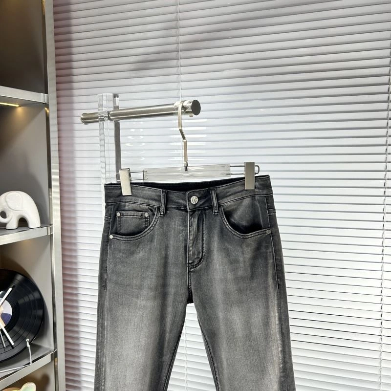 Inexpensive Louis Vuitton Jeans