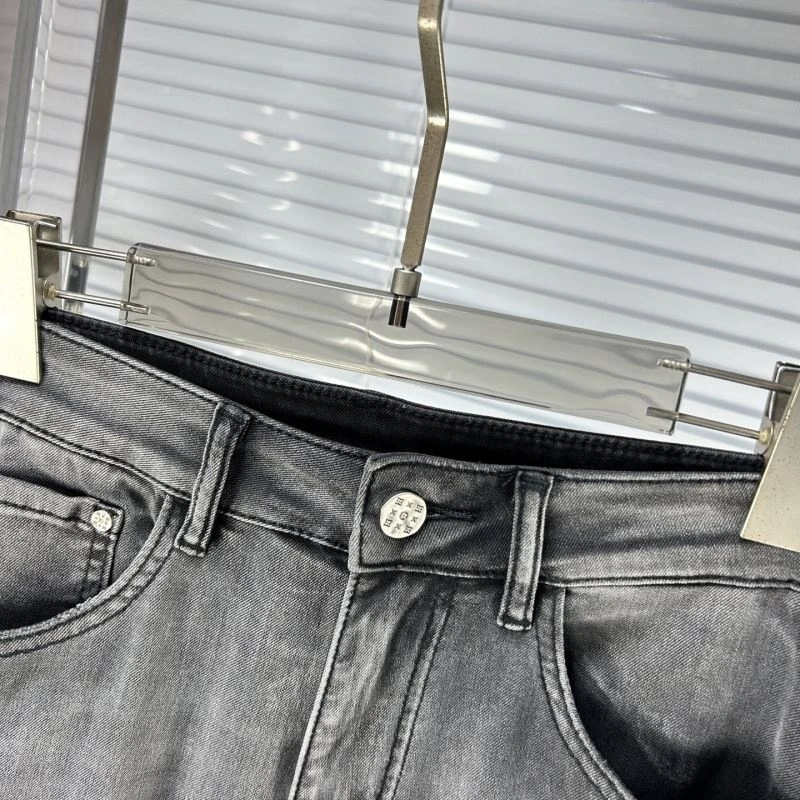 Inexpensive Louis Vuitton Jeans