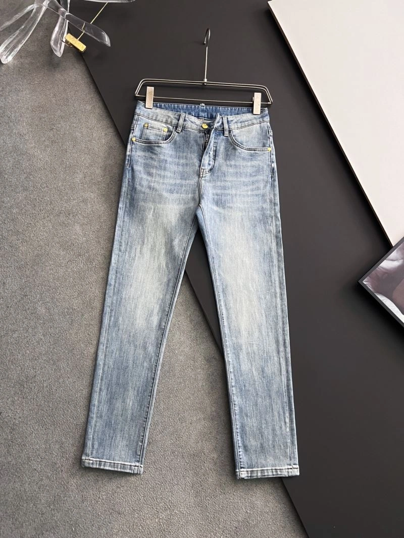 Accurate model Louis Vuitton Jeans