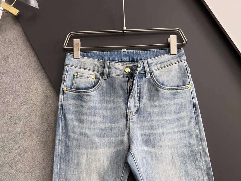 Accurate model Louis Vuitton Jeans