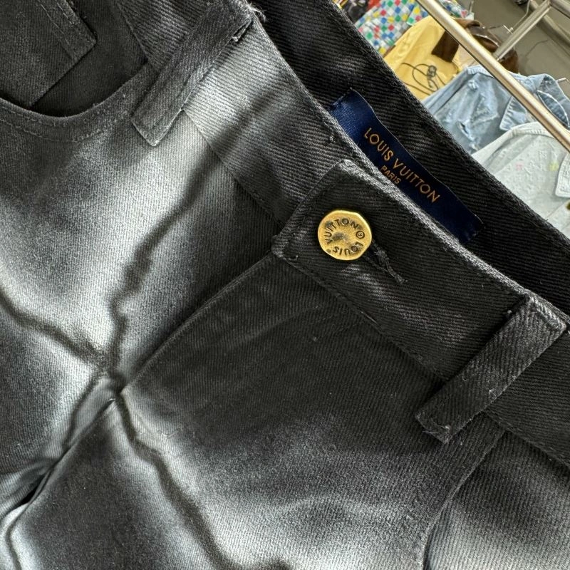 Inexpensive Louis Vuitton Jeans