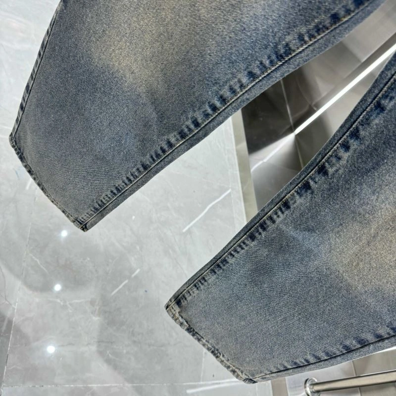 Cut-rate Louis Vuitton Jeans