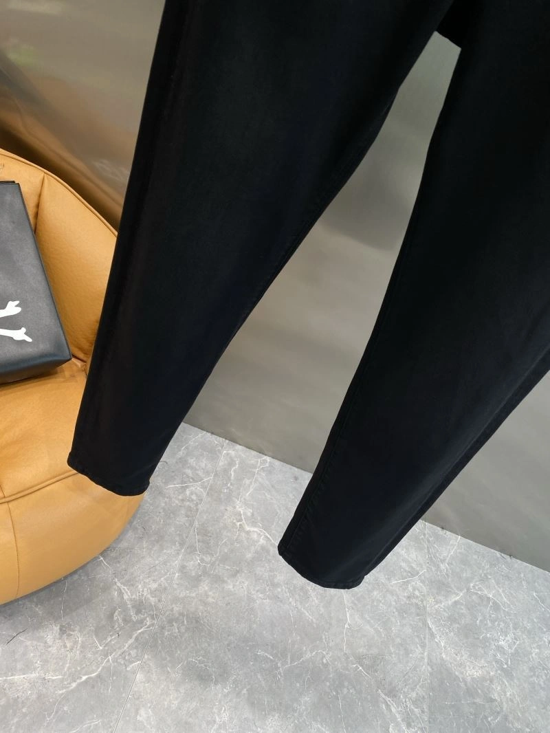 Low-cost Louis Vuitton Jeans