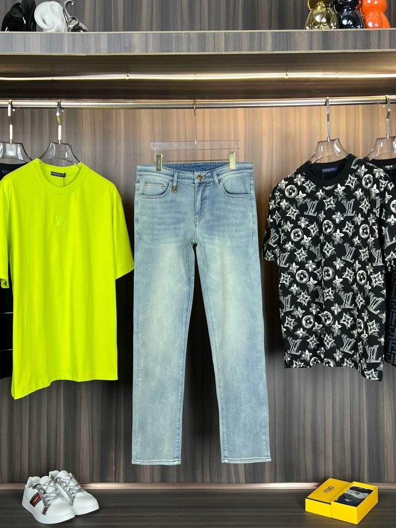 Inexpensive Louis Vuitton Jeans