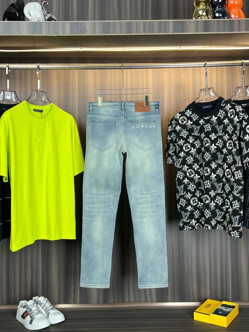 Inexpensive Louis Vuitton Jeans