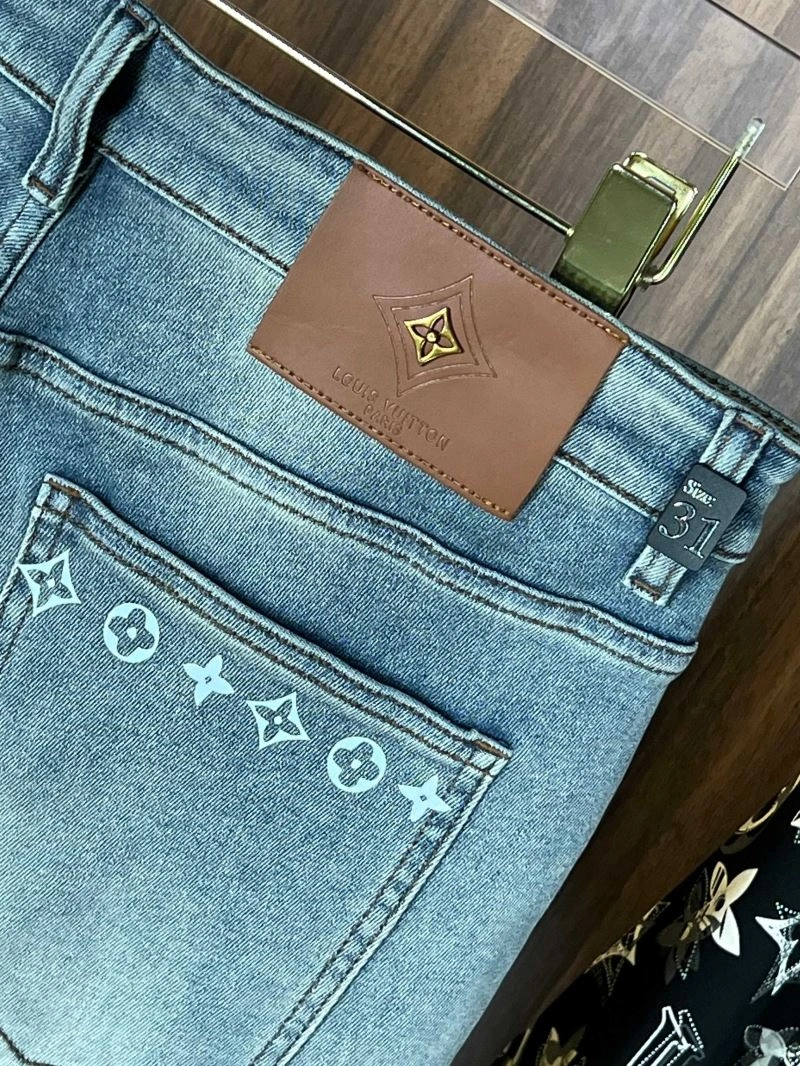 Inexpensive Louis Vuitton Jeans