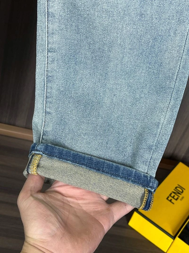 Inexpensive Louis Vuitton Jeans