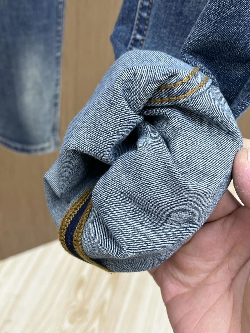 Inexpensive Louis Vuitton Jeans
