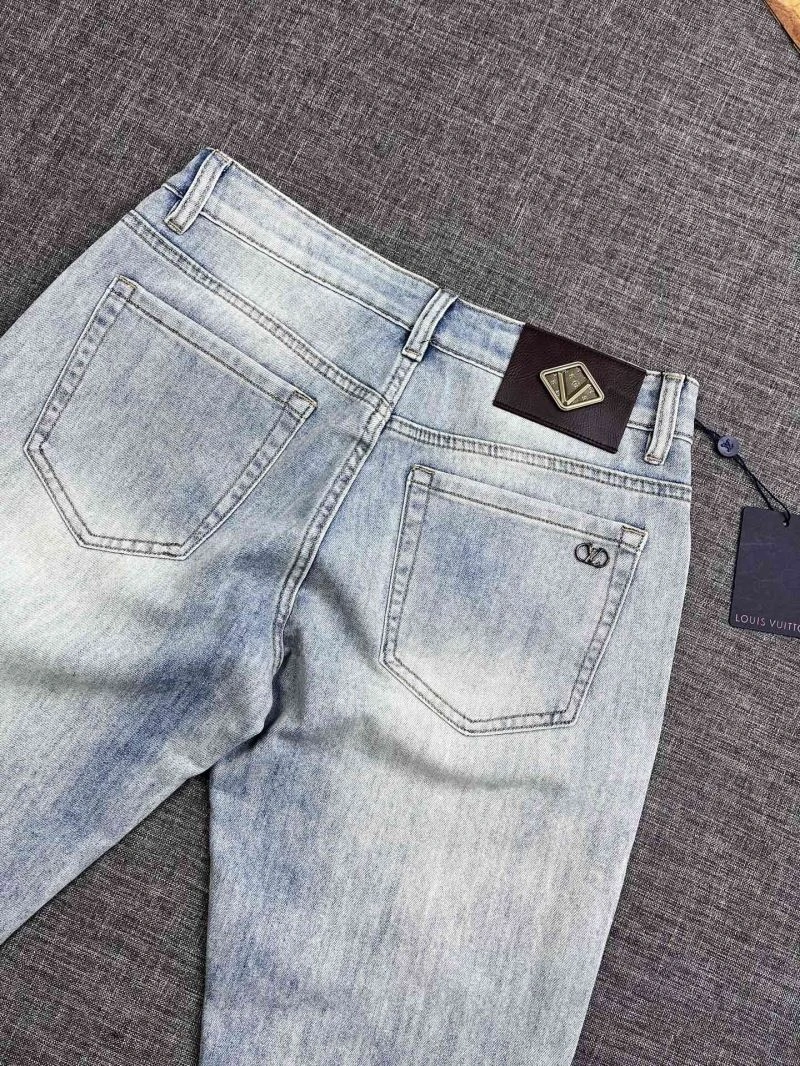 Accurate model Louis Vuitton Jeans