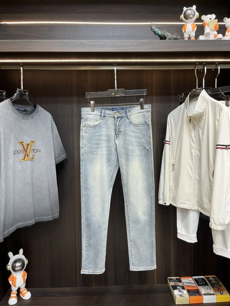 Top match Louis Vuitton Jeans