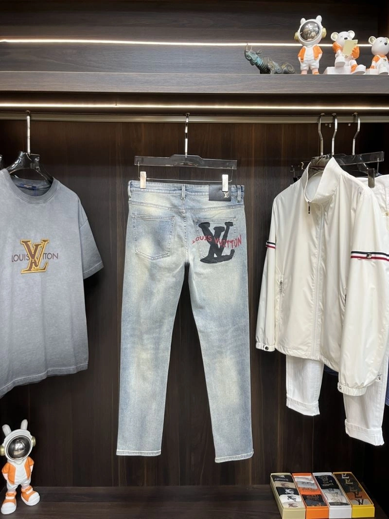 Top match Louis Vuitton Jeans
