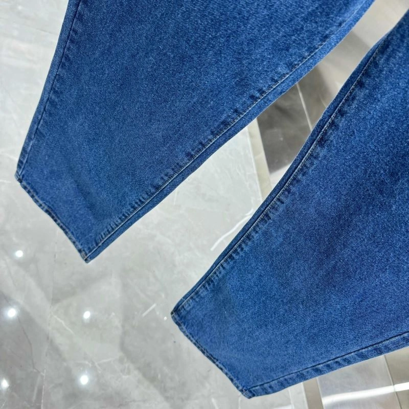 Inexpensive Louis Vuitton Jeans