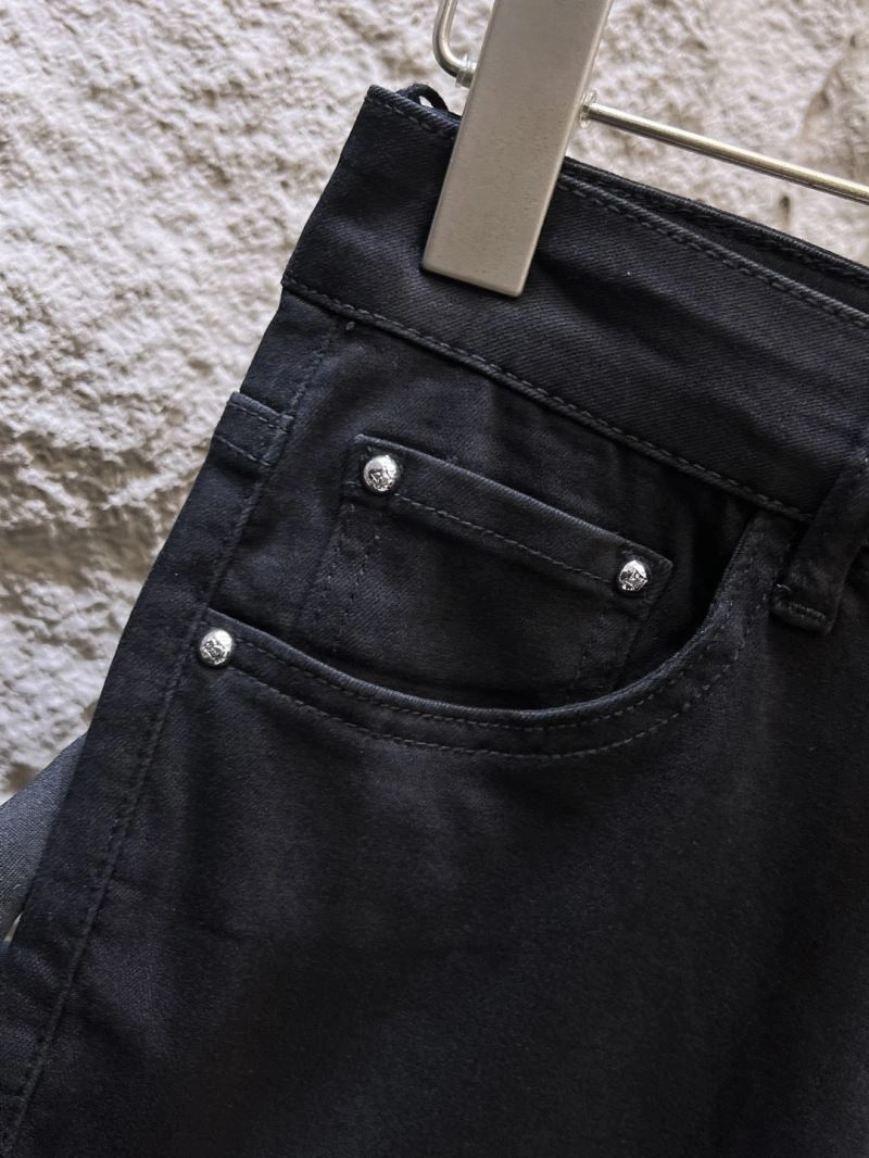 Low-cost Louis Vuitton Jeans