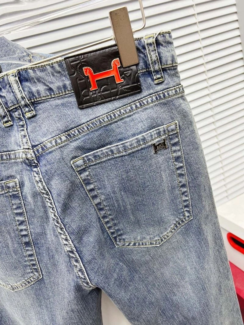 Low-cost Louis Vuitton Jeans