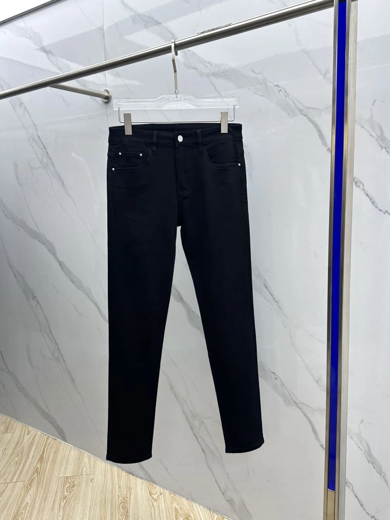 Indistinguishable Louis Vuitton Jeans