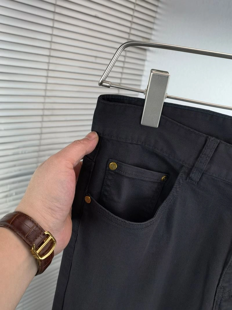 Top match Louis Vuitton Jeans