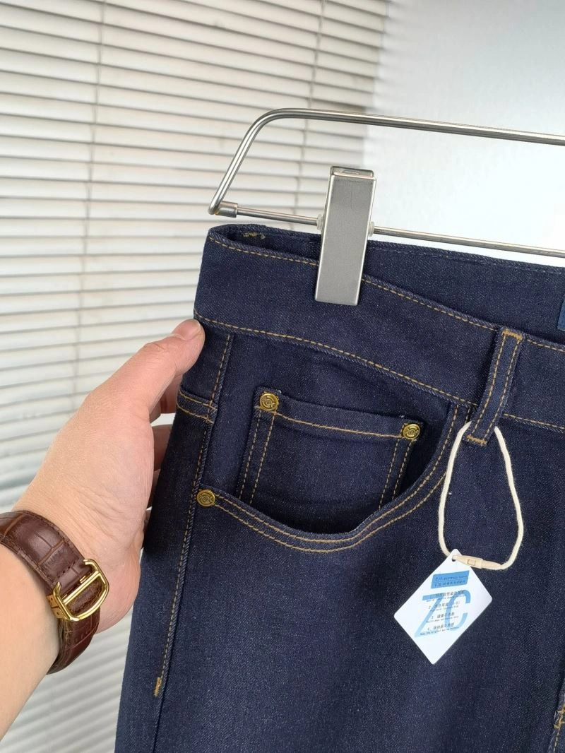 Accurate model Louis Vuitton Jeans