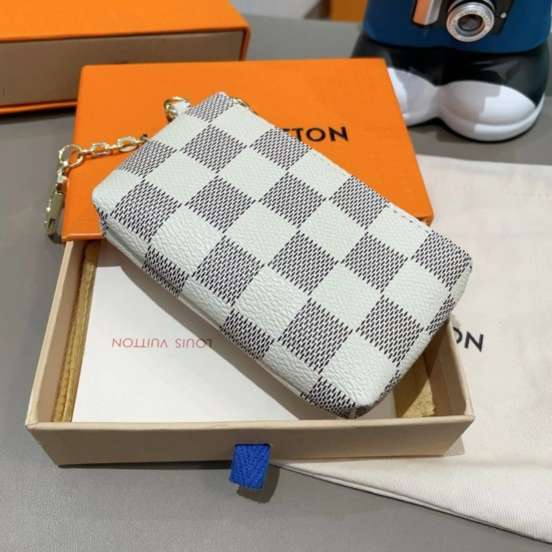 Top match Louis Vuitton Keychains