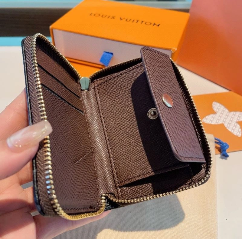 Brand-original Louis Vuitton Keychains