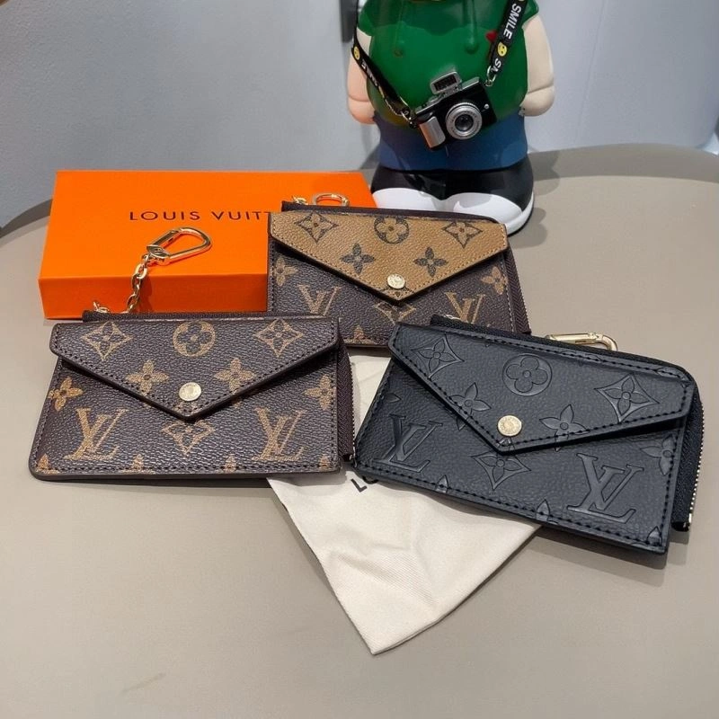 High accuracy Louis Vuitton Keychains