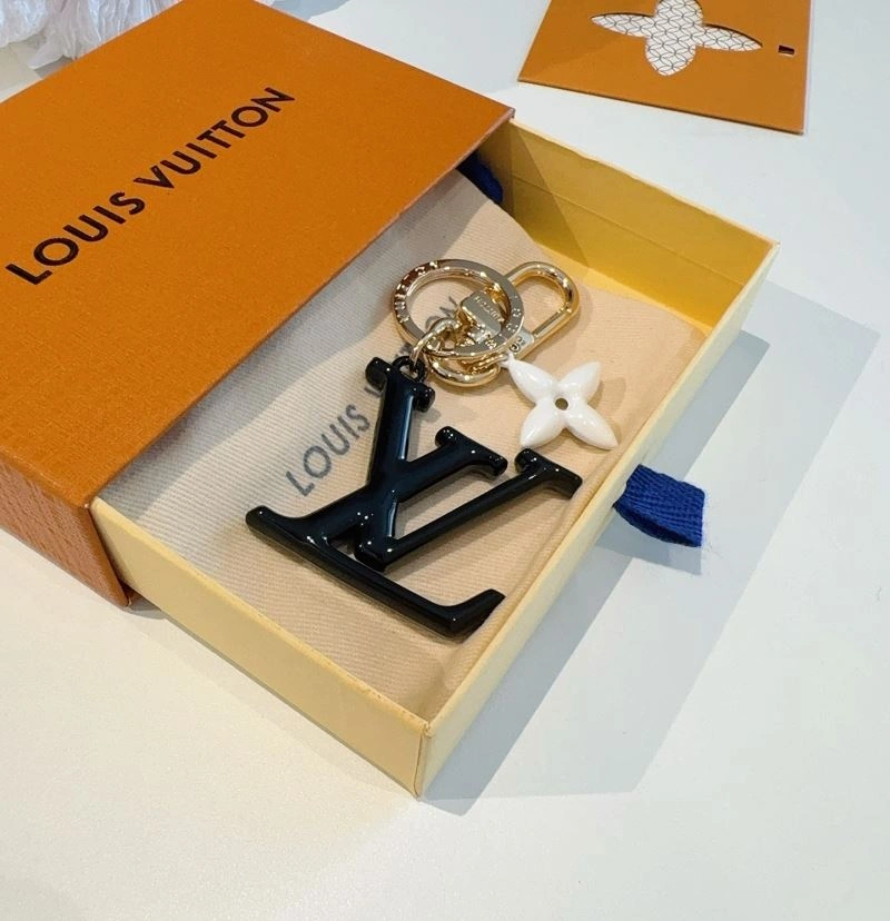 Top match Louis Vuitton Keychains