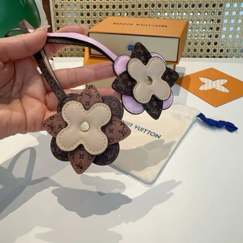 Top mirror Louis Vuitton Keychains