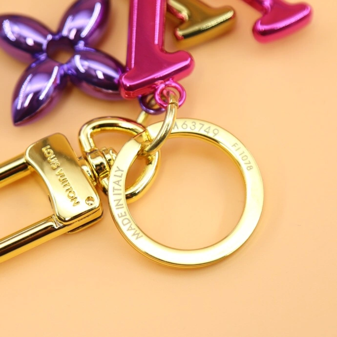 Top mirror Louis Vuitton Keychains