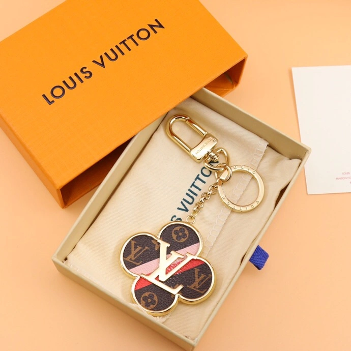 Top match Louis Vuitton Keychains