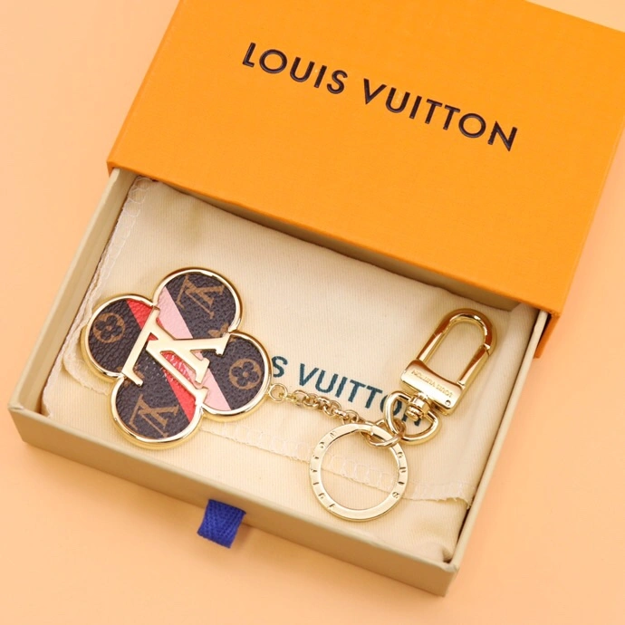 Top match Louis Vuitton Keychains