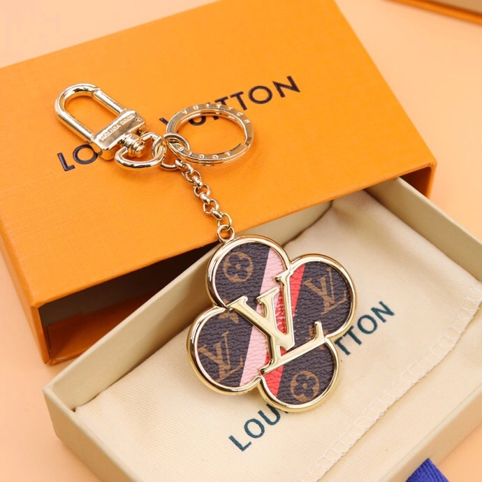 Top match Louis Vuitton Keychains