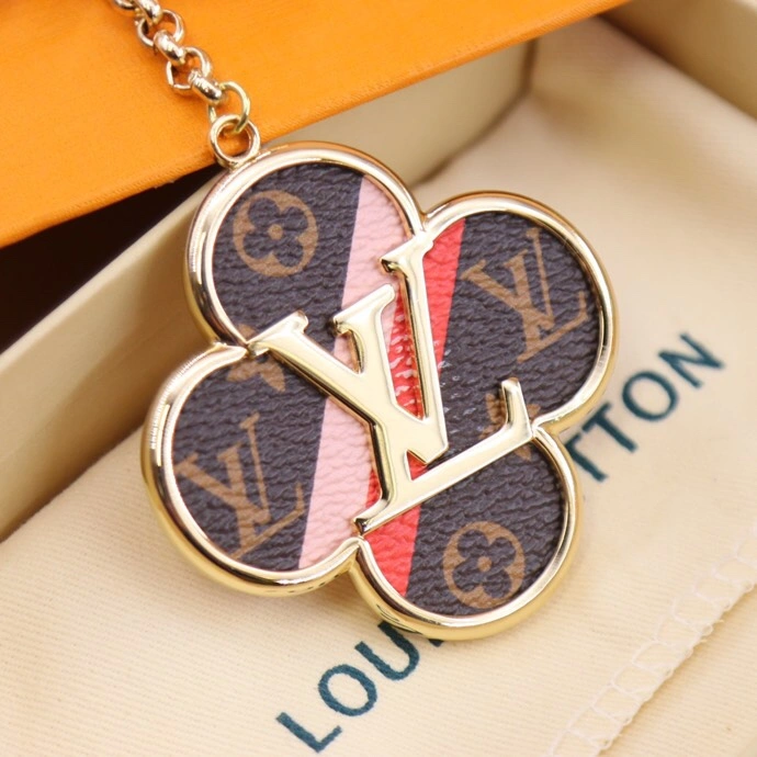 Top match Louis Vuitton Keychains