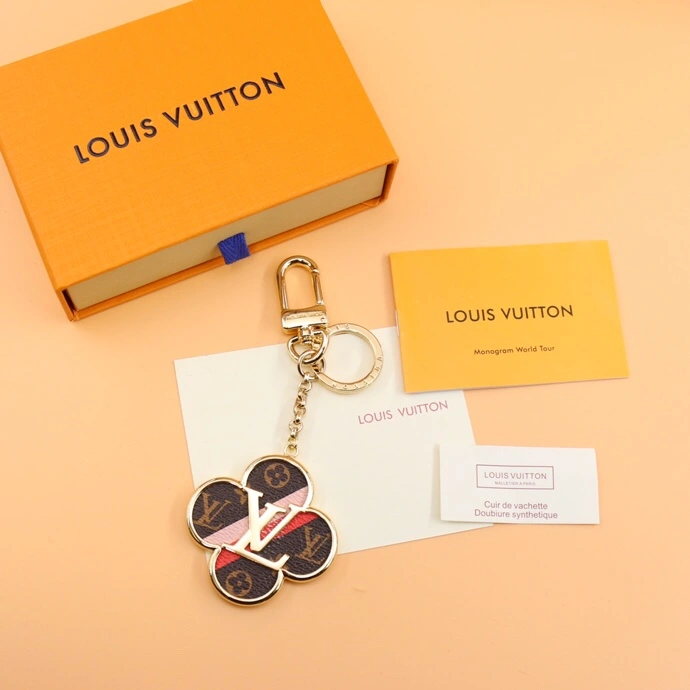 Top match Louis Vuitton Keychains