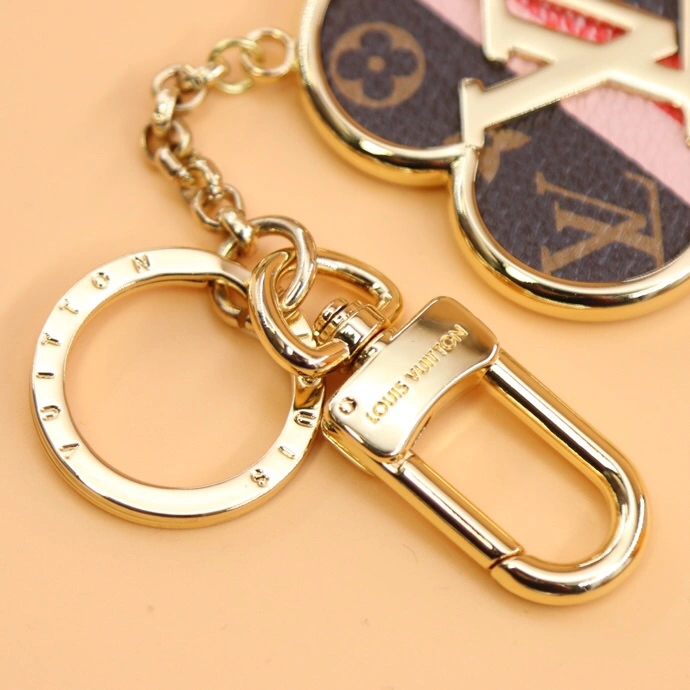 Top match Louis Vuitton Keychains