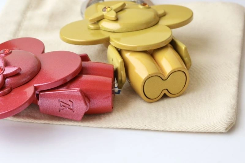 High accuracy Louis Vuitton Keychains