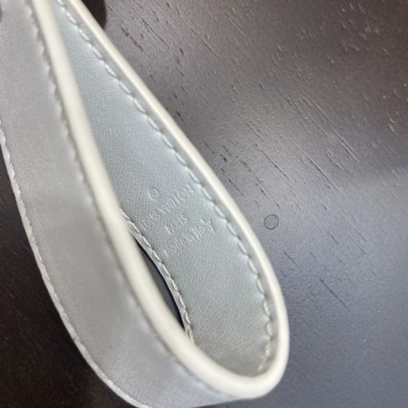 Top mirror Louis Vuitton Keychains