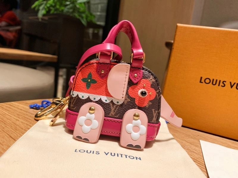 Accurate model Louis Vuitton Keychains