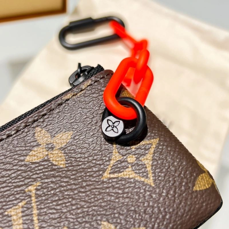 Top match Louis Vuitton Keychains
